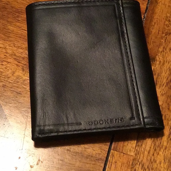 Dockers | Bags | Mens Docker Black Leather Tri Fold Wallet | Poshmark